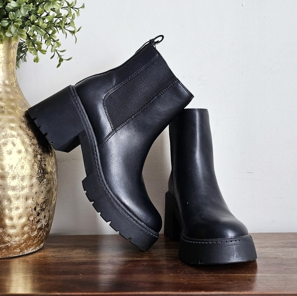 Madden Nyc | Shoes | Madden Nyc Winny Clug Chelsea Boots Black Platform ...